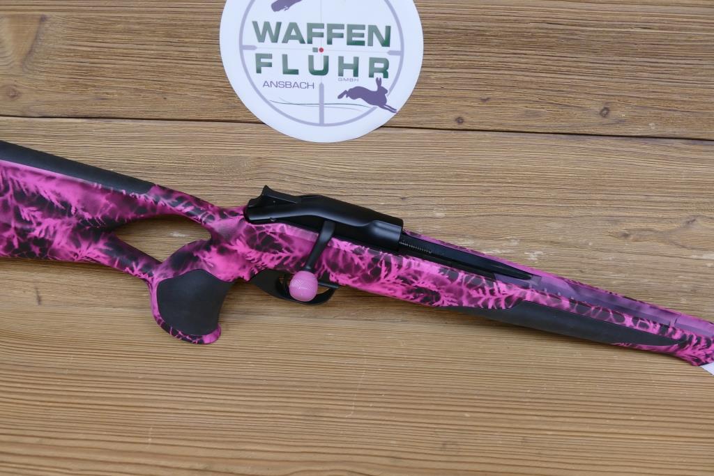 Blaser R8 Prof. Success Schaft mit System Pink Camo Customshop v. Waffen Flühr Ansbach - eGun