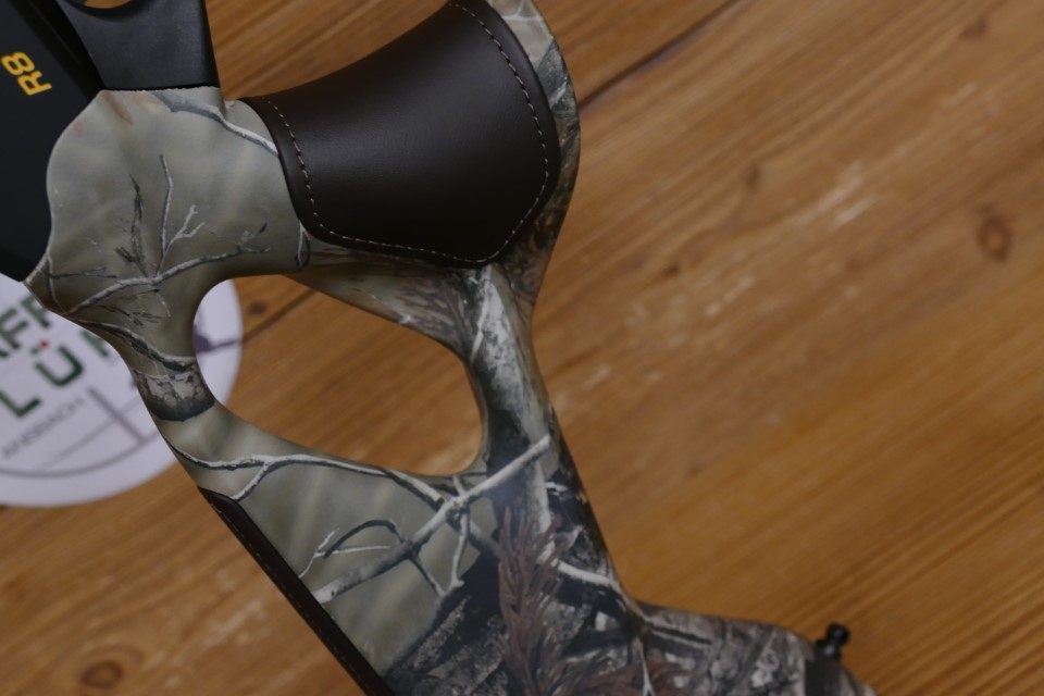 Blaser R8 Ultimate Camo Schaft Leder cocoa Custom Shop Sonderedition WAFFEN FLÜHR ANSBACH - eGun