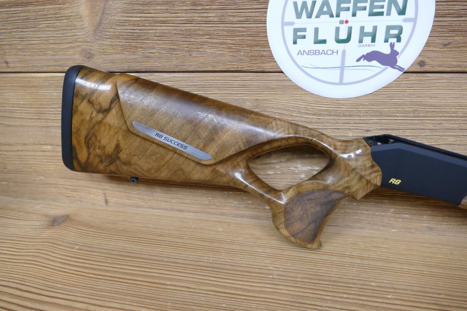 Blaser R8 Success Holzklasse 4 Lochschaft Schaft mit System LINKS WAFFEN FLÜHR ANSBACH - eGun