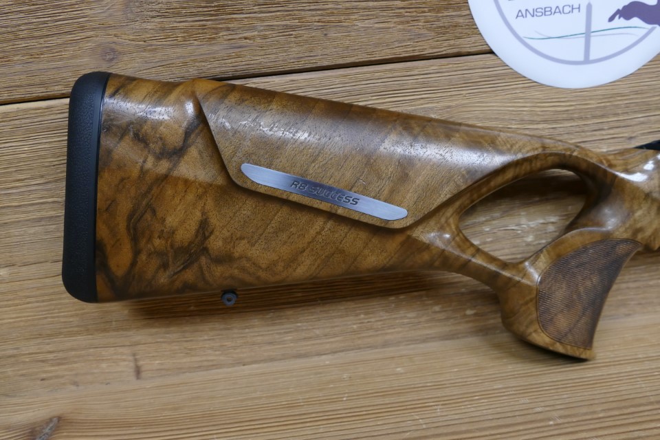 Blaser R8 Success Holzklasse 4 Lochschaft Schaft mit System LINKS WAFFEN FLÜHR ANSBACH - eGun